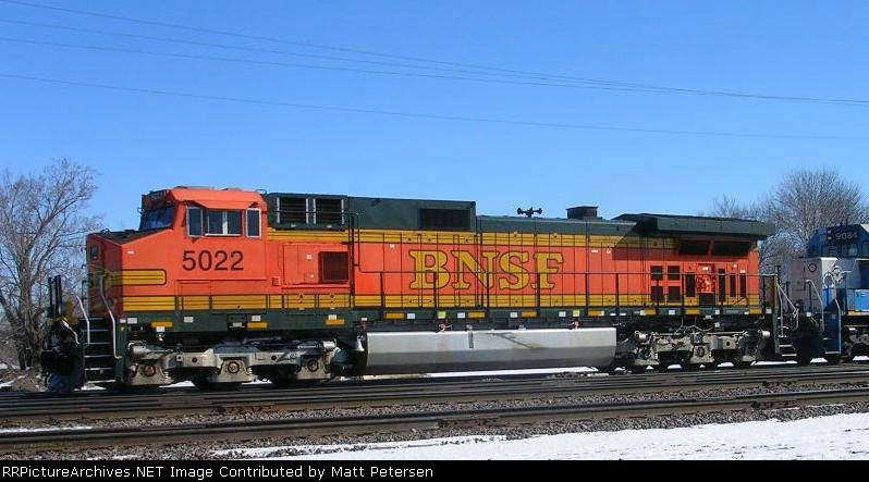 BNSF 5022